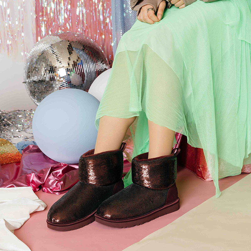 UGG® 公式【 クラシック ミニ ミラー ボール|Classic Mini Mirror Ball| 196565783479 ...