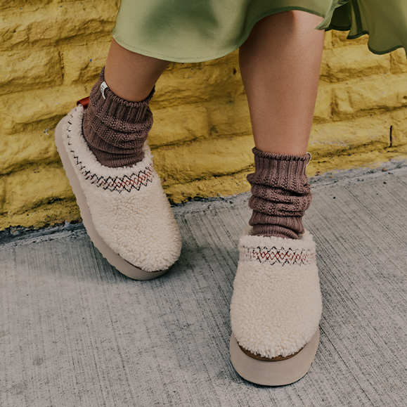 UGG® Classic Dipper Boot for Women | UGG® Ireland